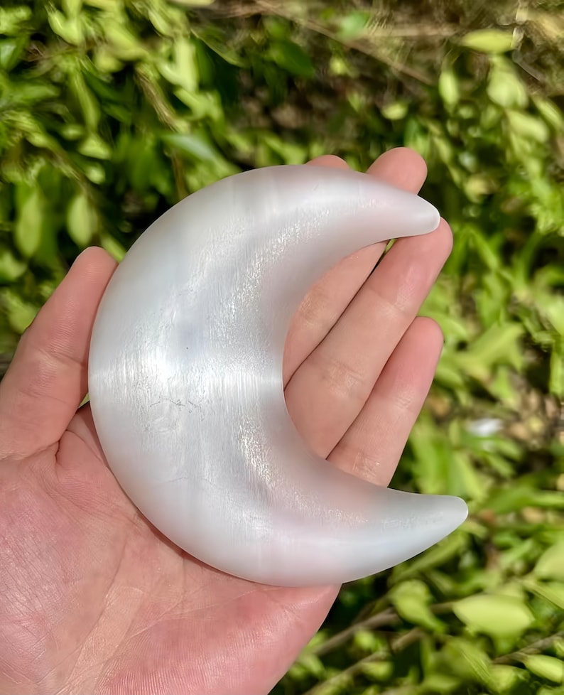Selenite Crystal Moon, Crystal Moon Carving, Healing Crystal Sculpture ...
