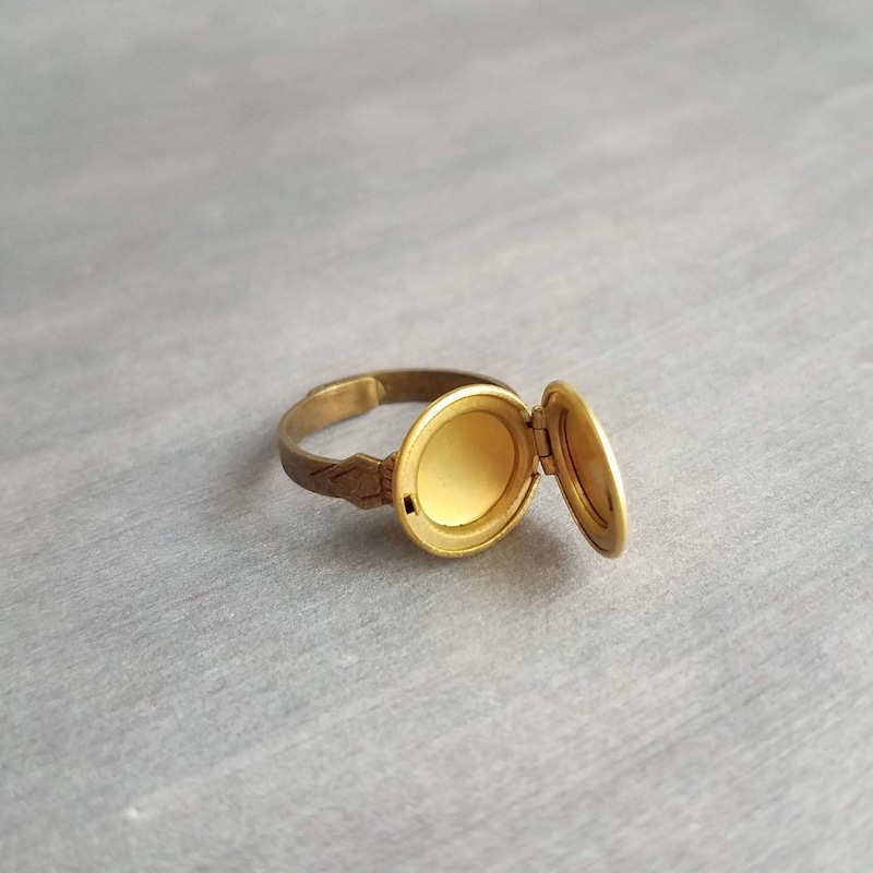 Locket Ring - Etsy