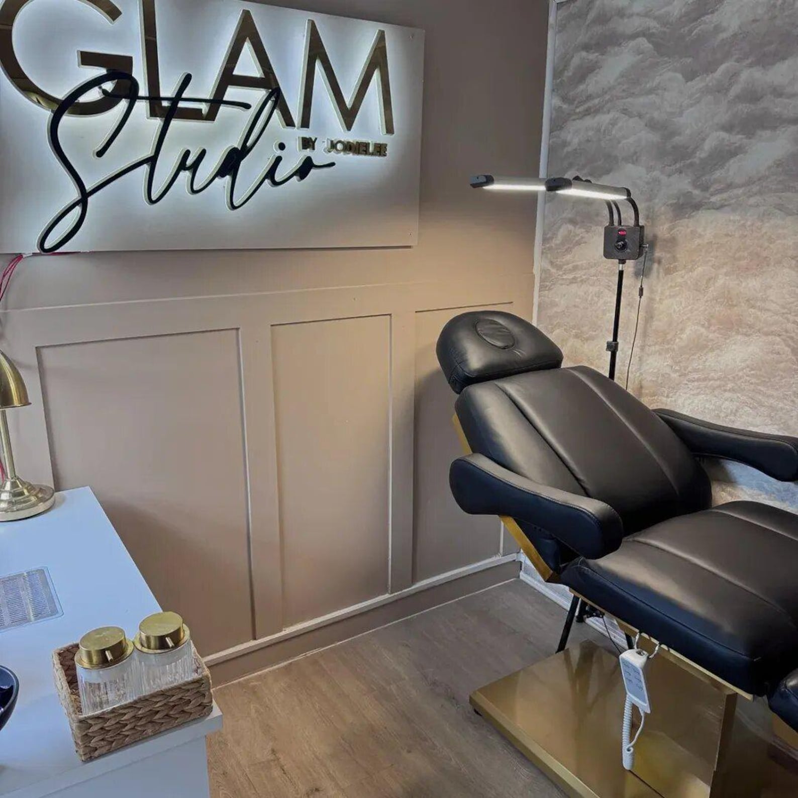 Backlit Salon Logo Sign, 3D Metal Signage, Illuminated Business Sign - Etsy