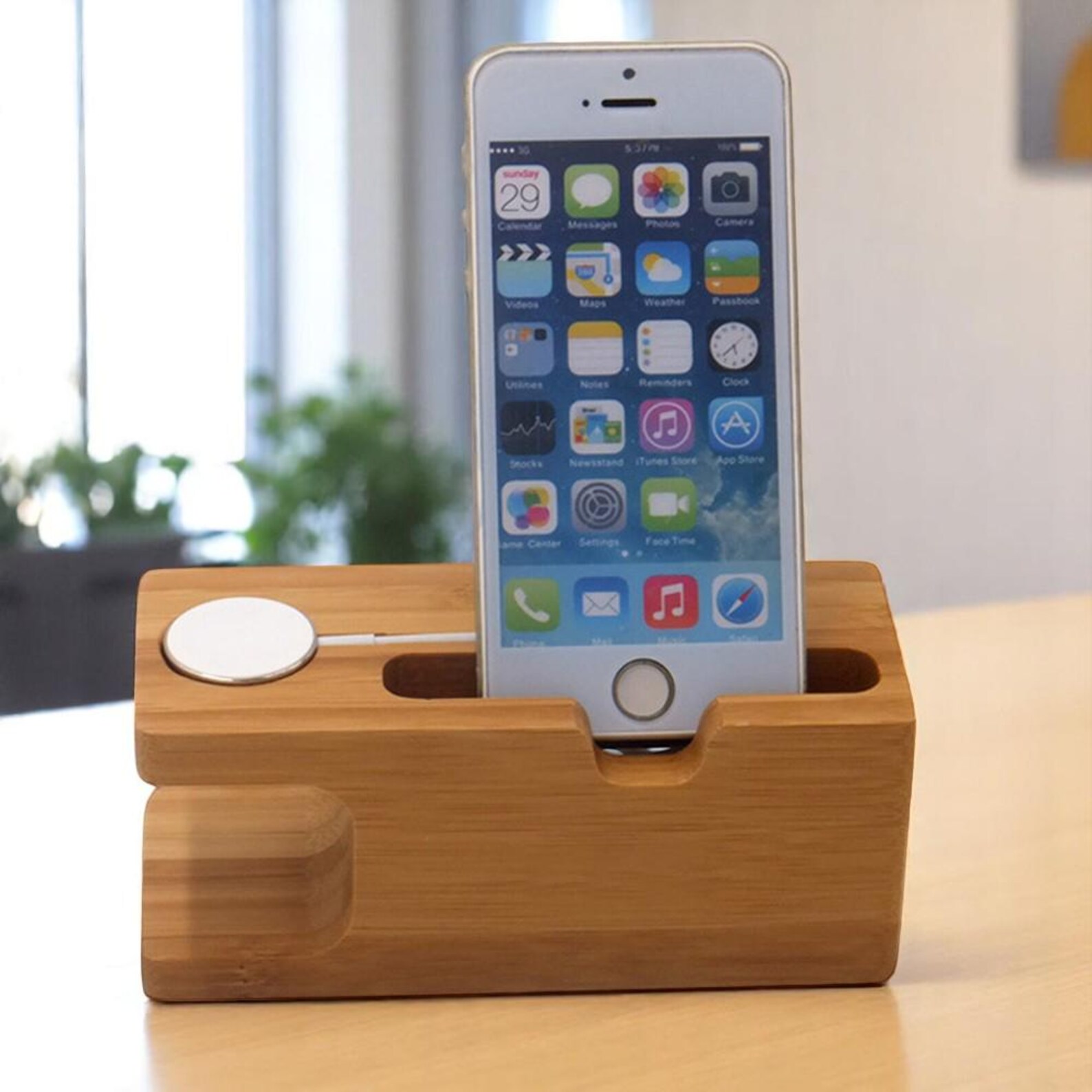 Natural Wooden Charging Stand – Dock for iPhone & Apple Watch With ...