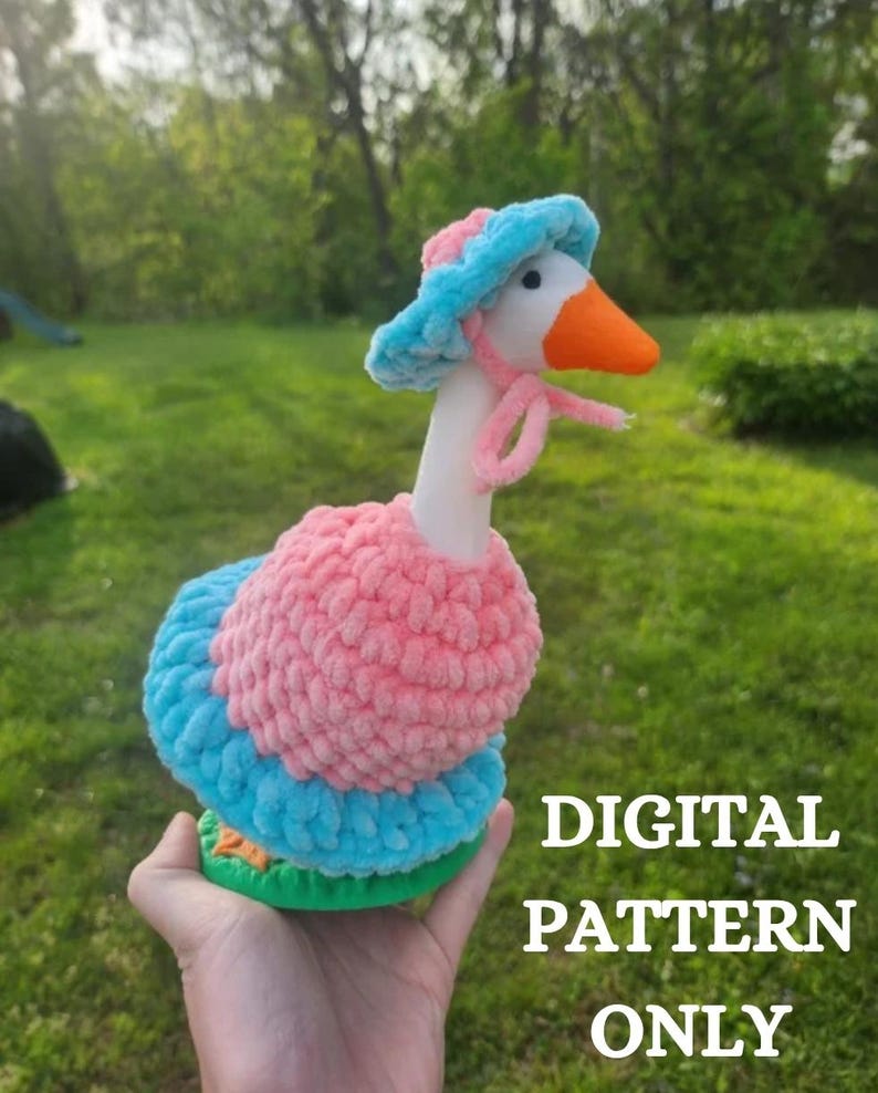 Crochet 7" Desk Goose Dress Pattern | Desk Goose Pattern | 7" Goose ...