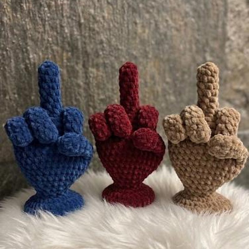 Gorilla middle finger - Etsy México