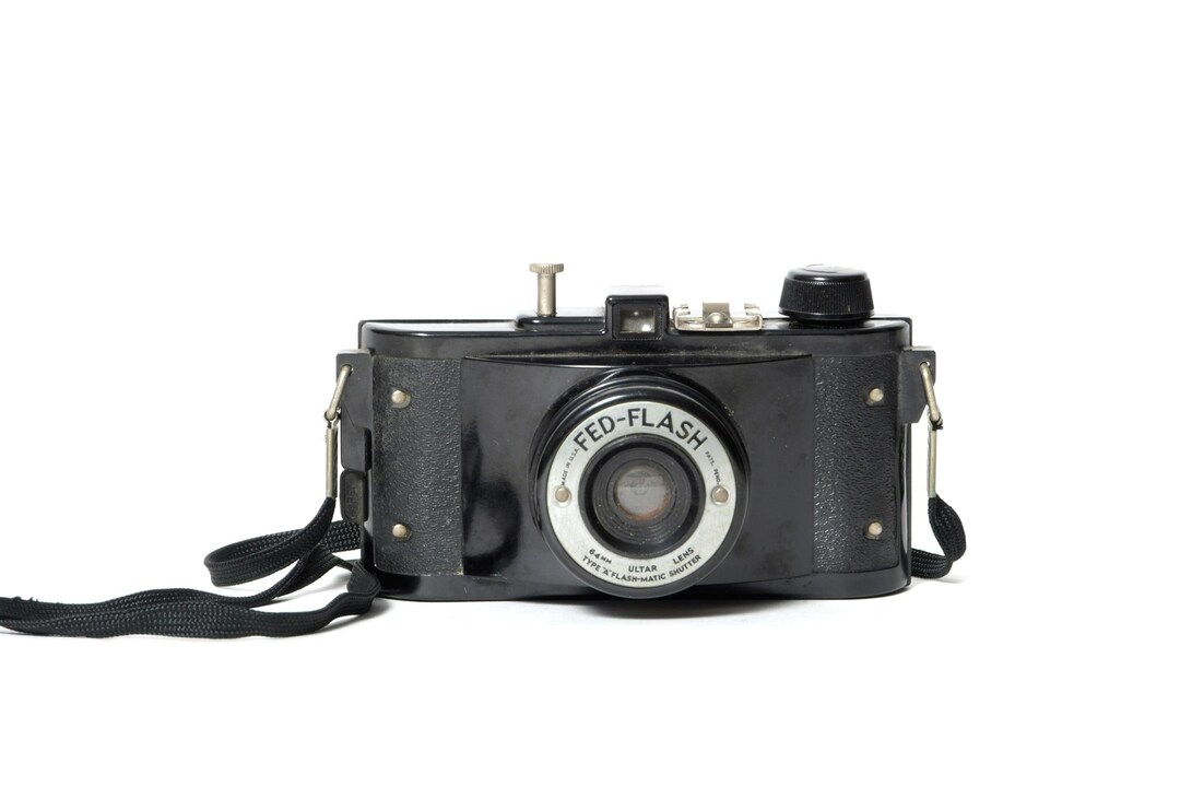 Vintage Fed-flash Camera Bakelite 1940's - 50's Use Display Repurpose ...