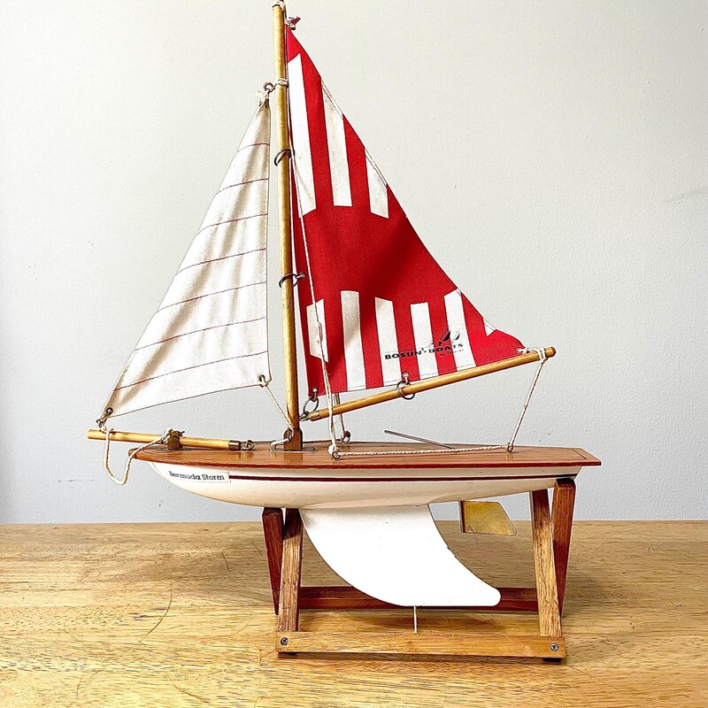 Pond Yacht - Etsy