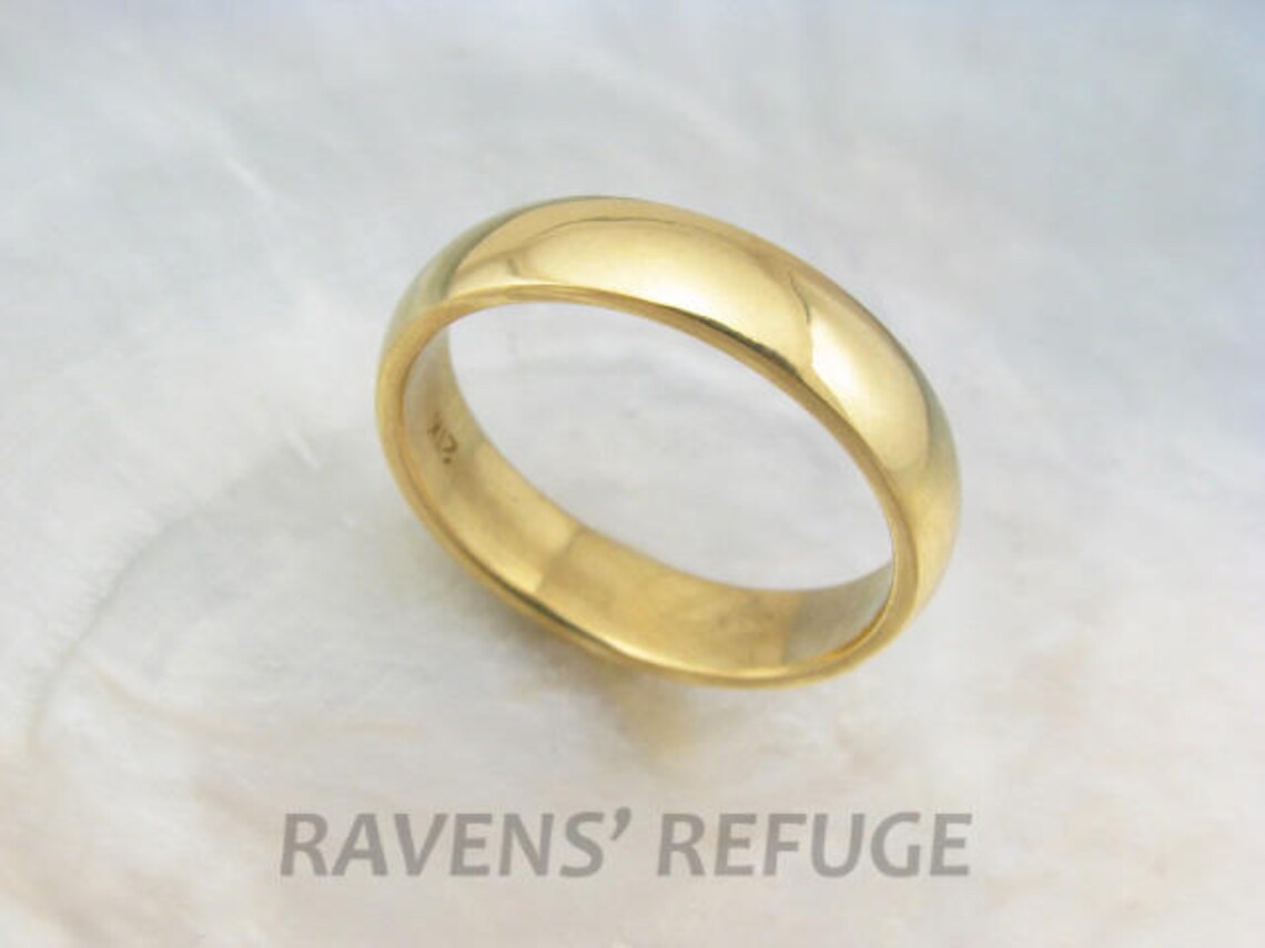 Basic Low Dome Wedding Band for Men or Women 4mm Wide in 21k - Etsy