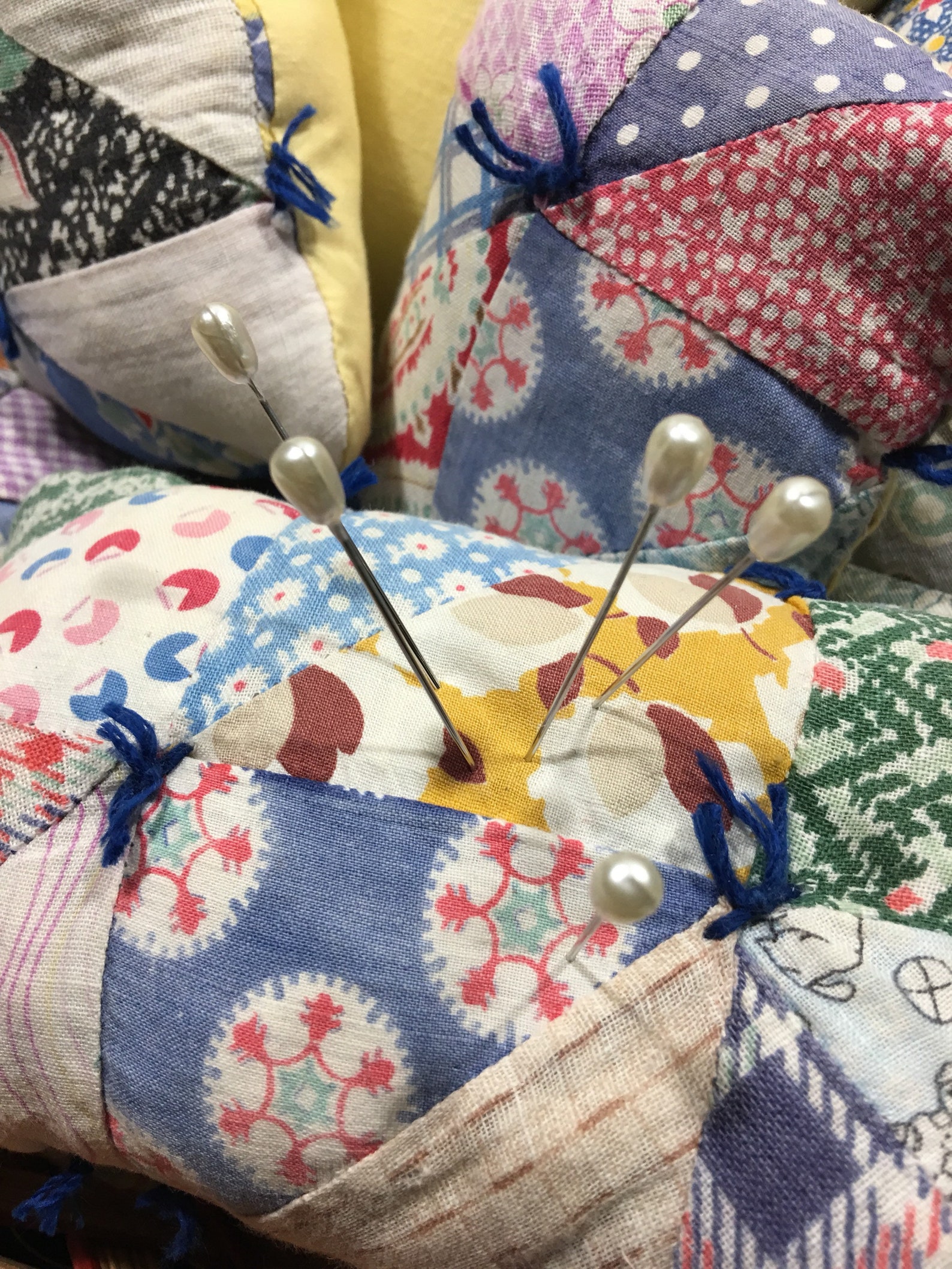 Vintage Quilt Pincushion - Etsy