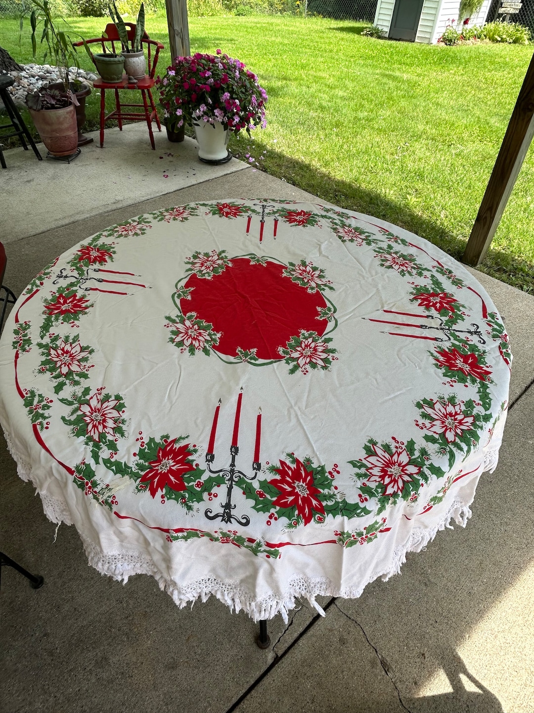 Vintage Christmas Tablecloth, Round Christmas Tablecloth, Vintage ...