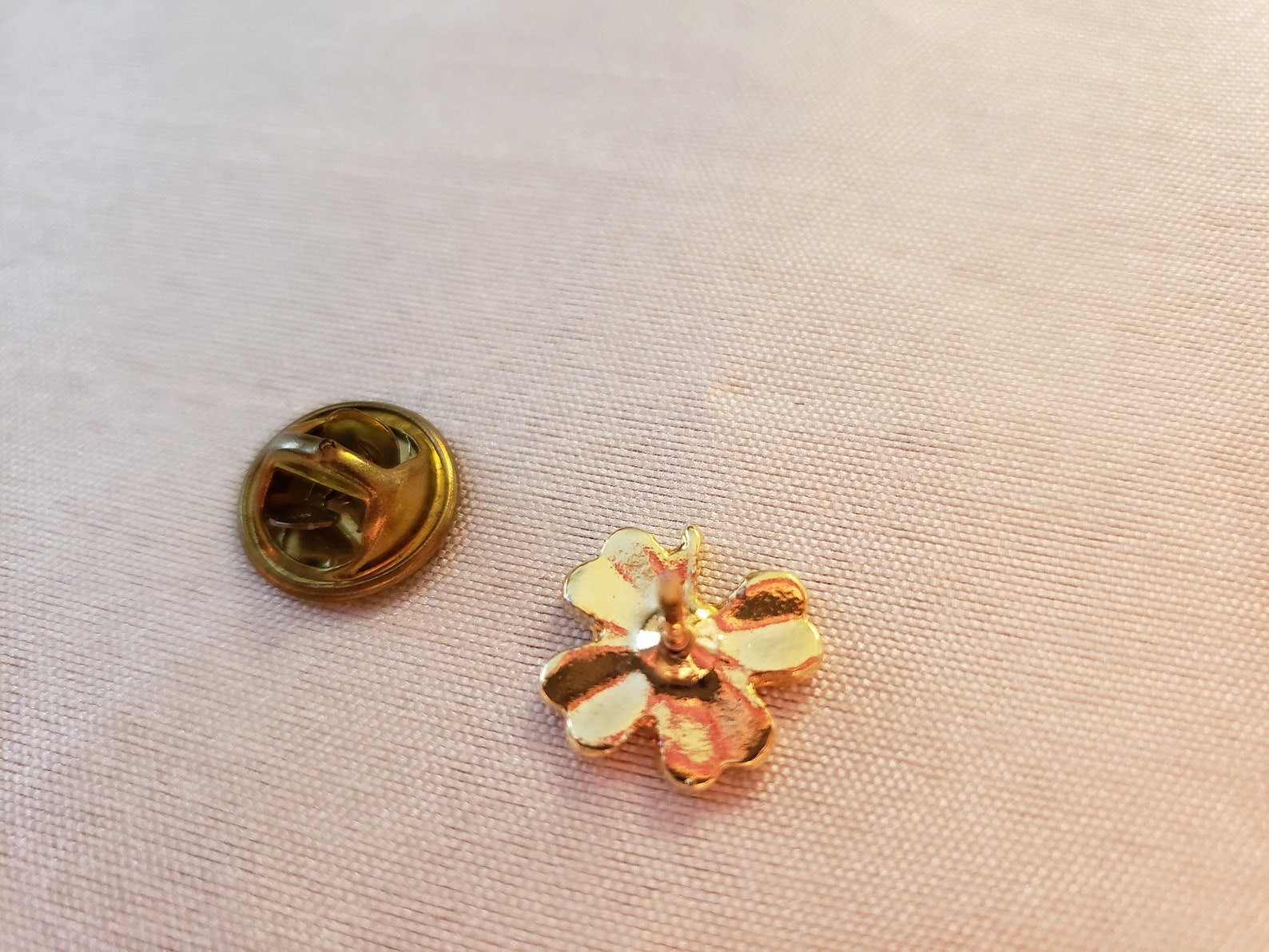 4 Leaf Clover Pin St. Patrick's Day Pin Tie Tac | Etsy