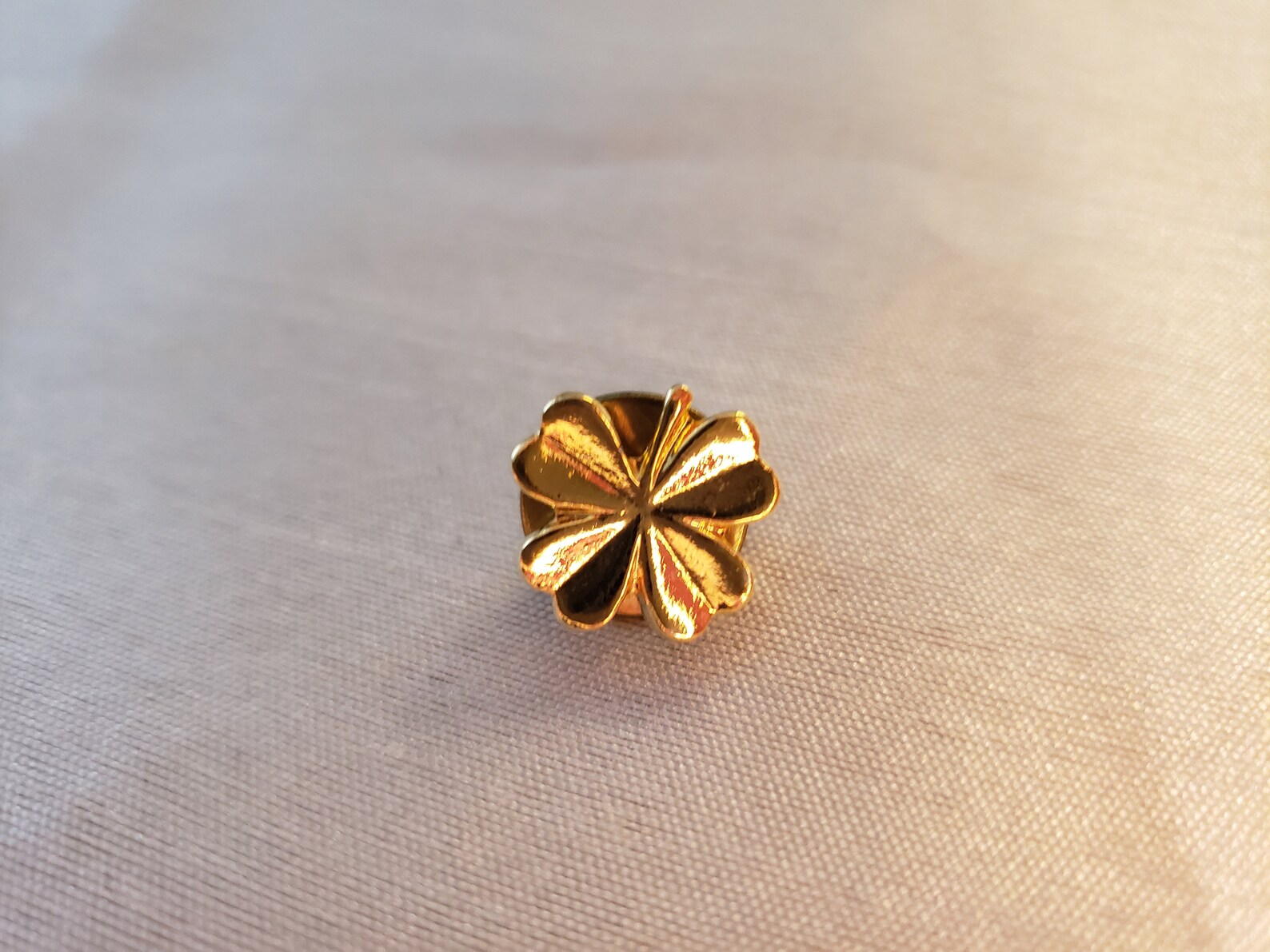 4 Leaf Clover Pin St. Patrick's Day Pin Tie Tac - Etsy
