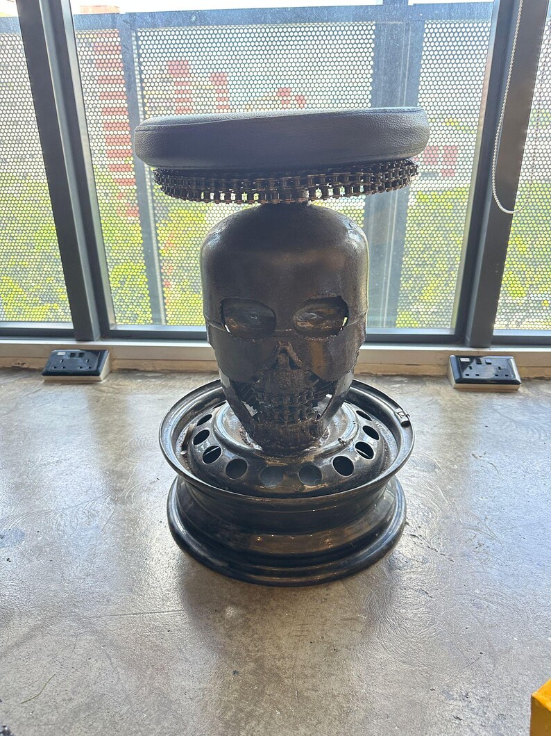 Predator Sculpture Table With Chairs - Etsy