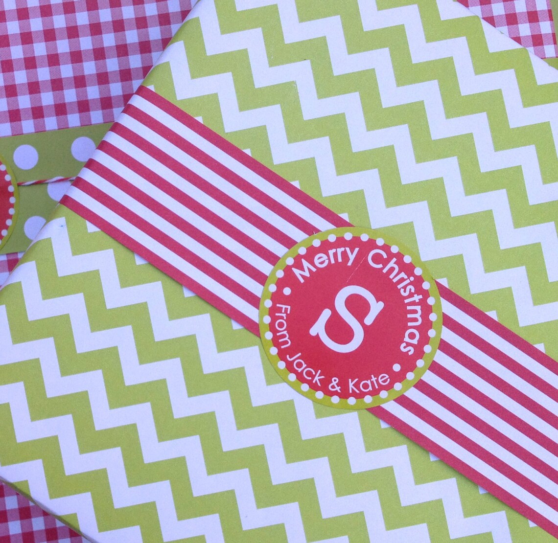 Customized Red and Green Christmas Label - Etsy
