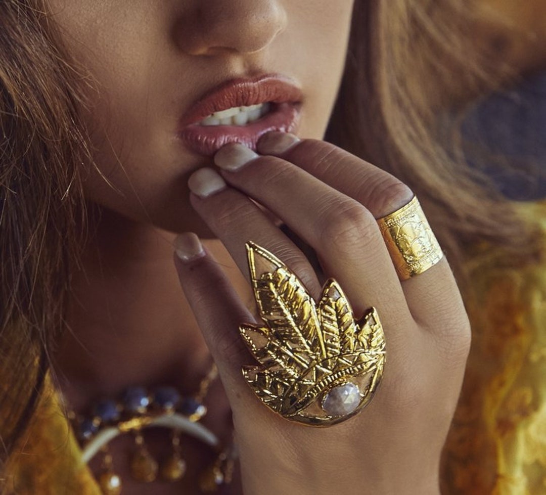 THE KNOX RING /// Gold Ring, Pink Silverite, Statement Ring, Festival ...