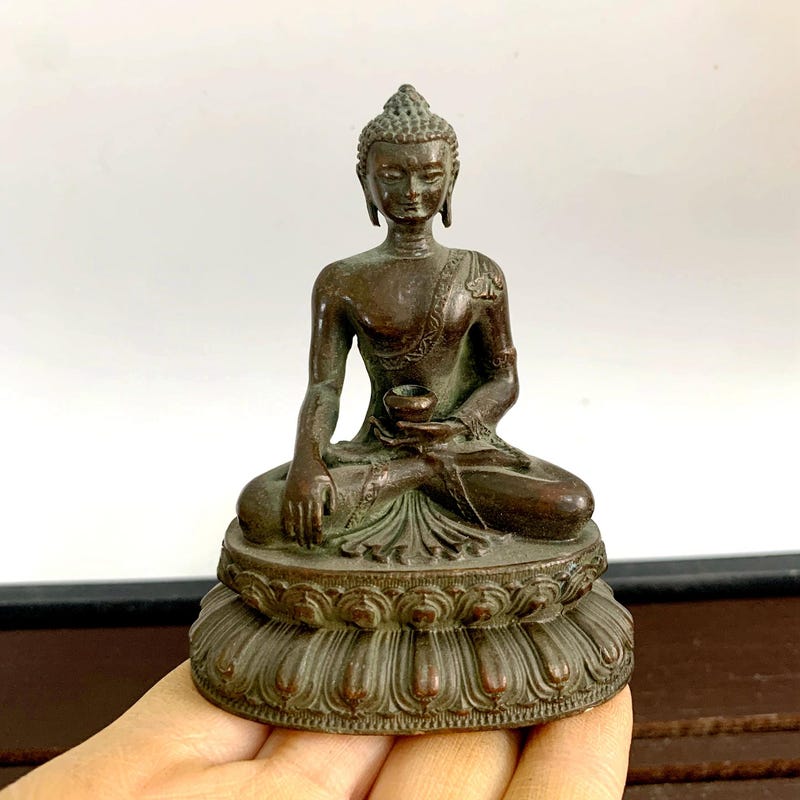 Buddha statue - Etsy Italia