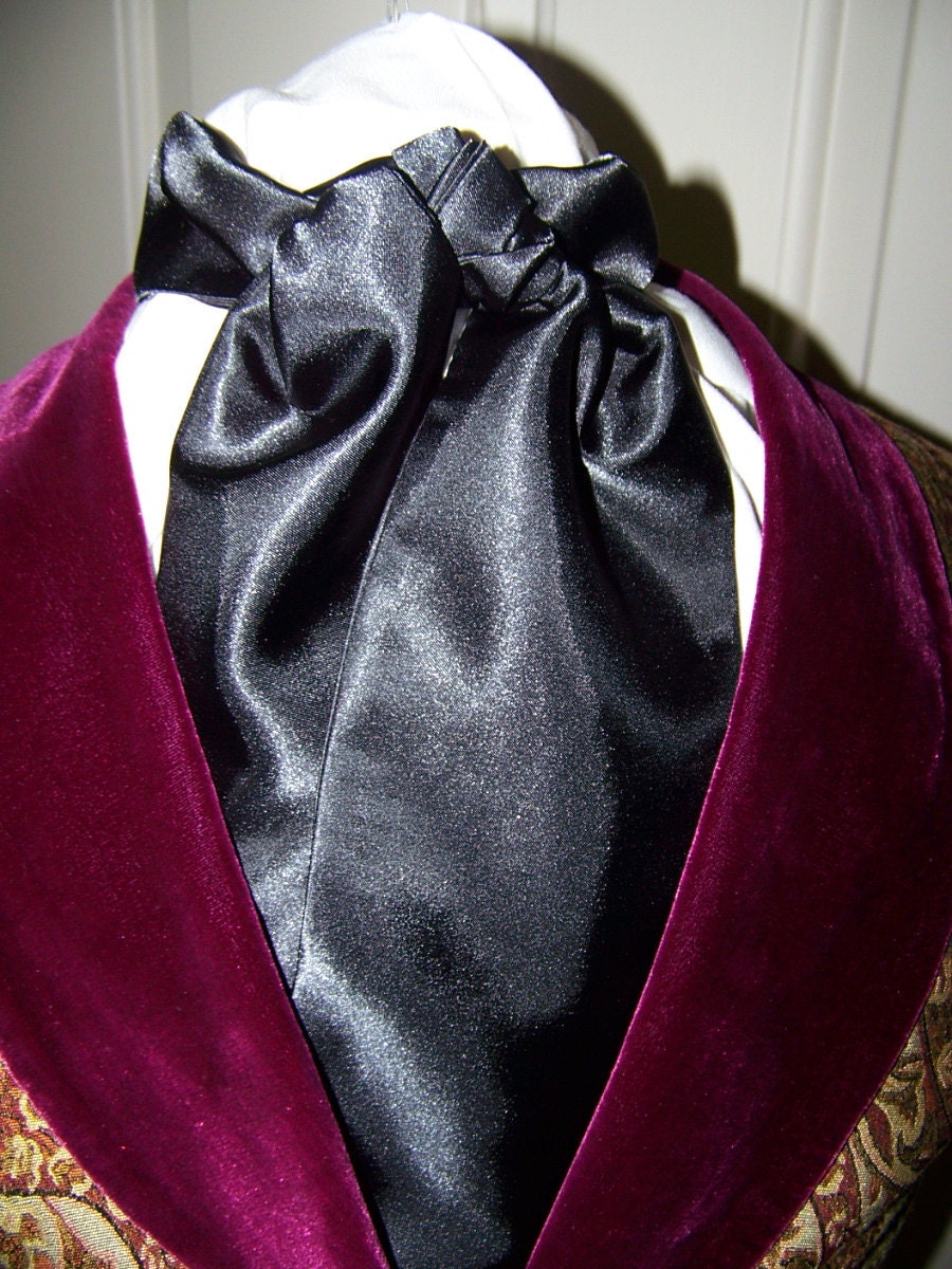 Victorian Ascot Cravat
