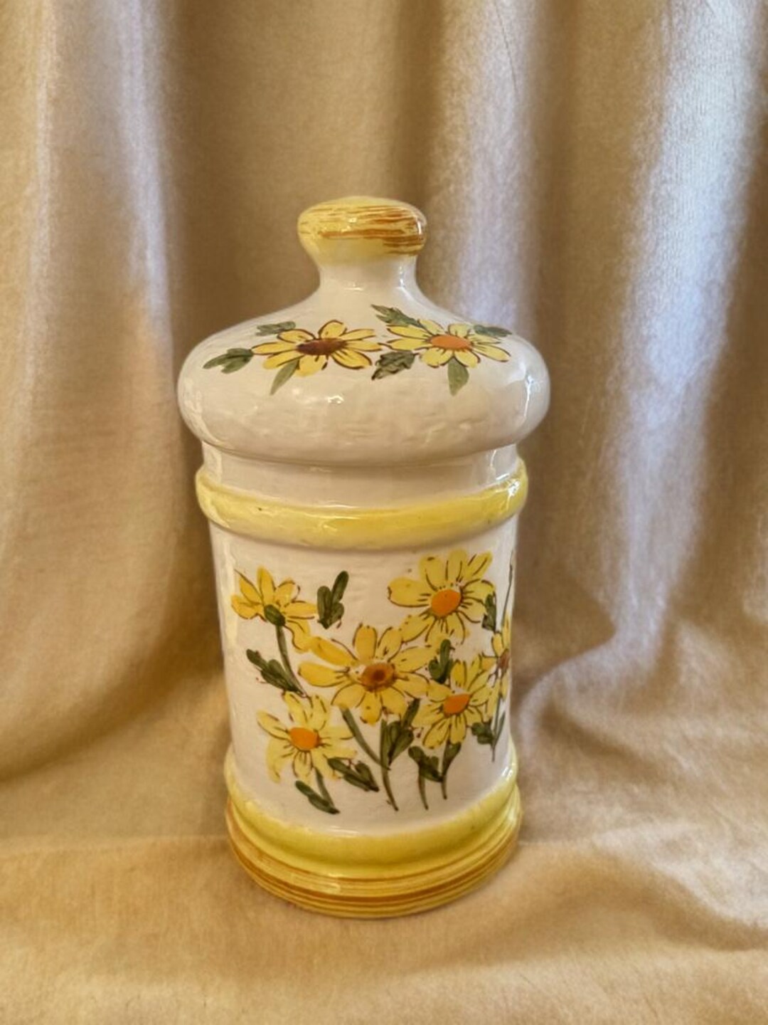 1979 Sears & Roebuck Spring Flowers Yellow Daisies 6.5” Canister, Jar ...