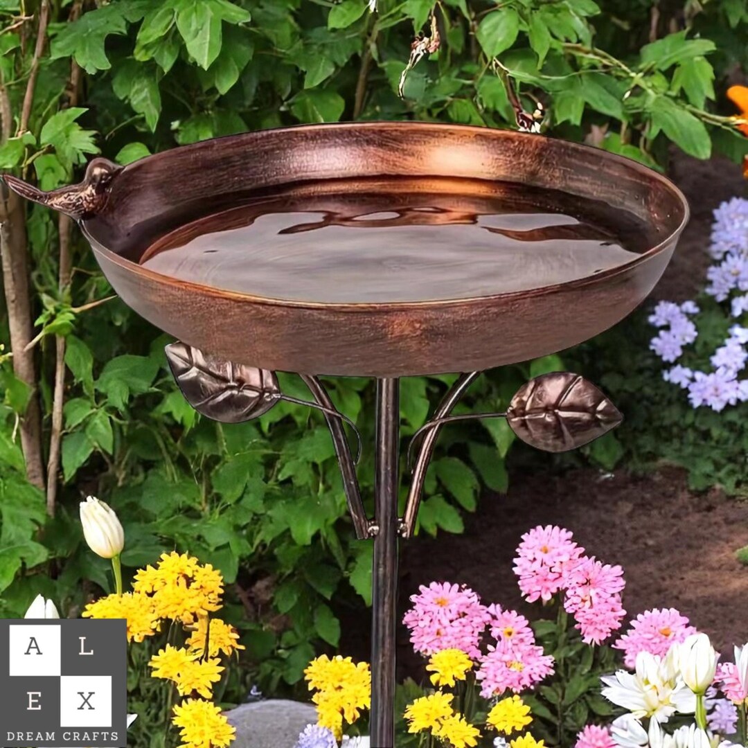 Vintage-style Metal Bird Feeder for Garden or Patio – Copper Look ...