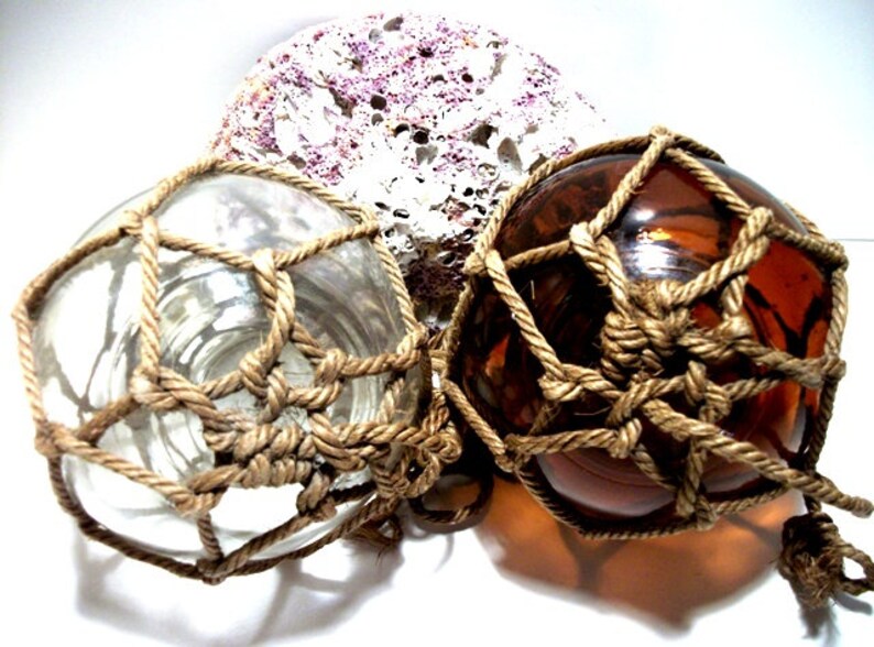 Two Fishing Floats Spheres 4.5 to 4.625 Diameter Netted Glass | Etsy