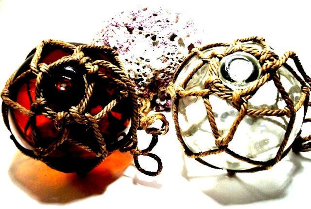 Two Fishing Floats Spheres 4.5 to 4.625 Diameter Netted Glass - Etsy