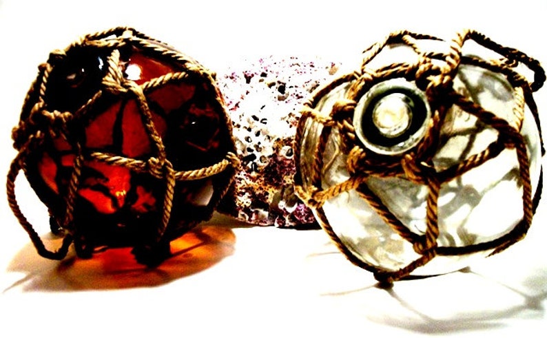 Two Fishing Floats Spheres 4.5 to 4.625 Diameter Netted Glass | Etsy