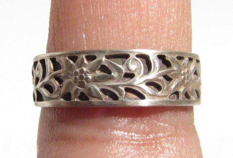 Silver Floral Ring - Stacking Ring - Flowers Filigree Ring - Wedding ...