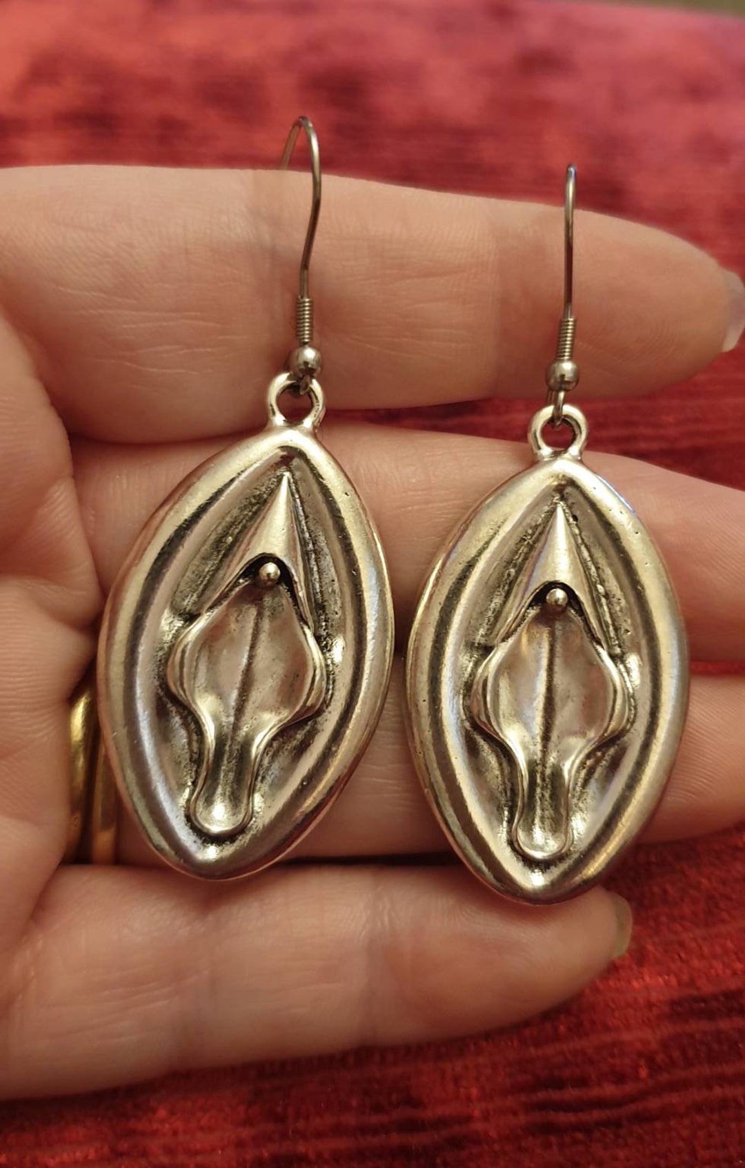 Vulva Earrings Women's Body Parts Vagina Dangle Drop - Etsy