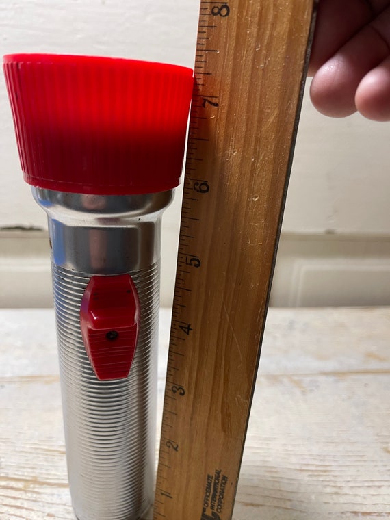 Vintage 1950s Retro Theme Aluminum Flashlight Everead… - Gem