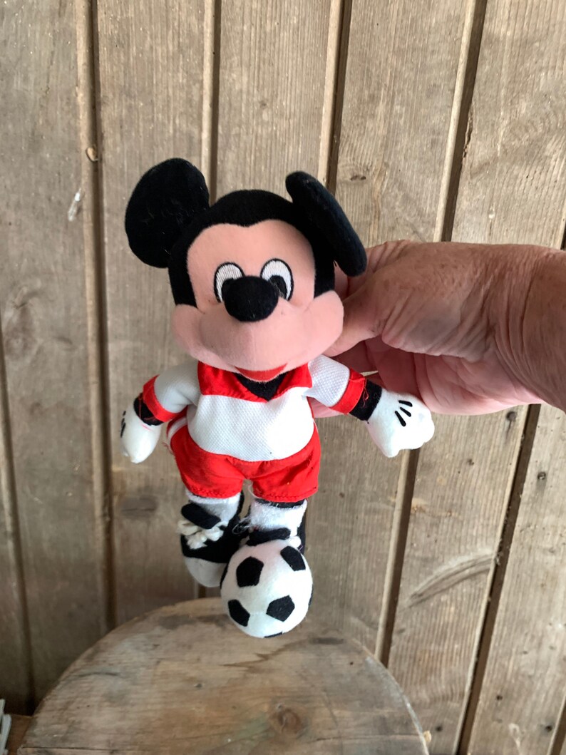 Vintage Mickey Mouse Soccer player Stuffed Toy Adorable - Etsy.de