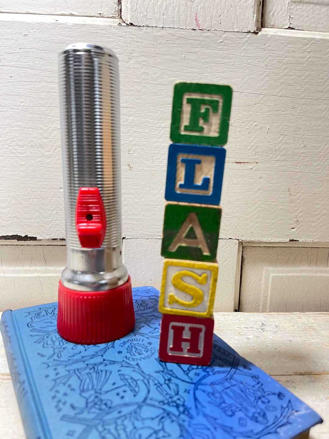 Vintage 1950s Retro Theme Aluminum Flashlight Eveready Works - Etsy