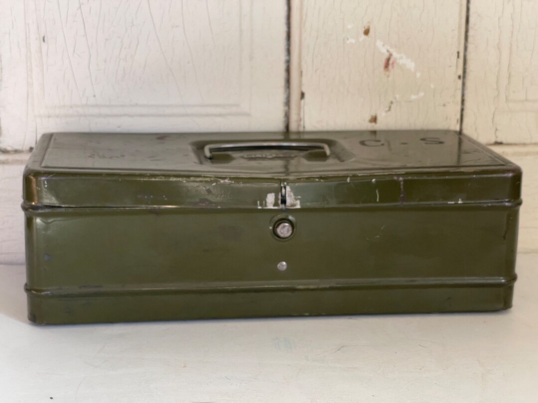 Vintage Metal Army Green Tool Box Chippy Chic Metal Industrial - Etsy