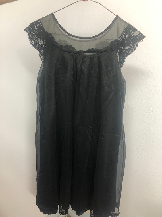 Black lacey sheer vintage lingerie in excellent condi… - Gem