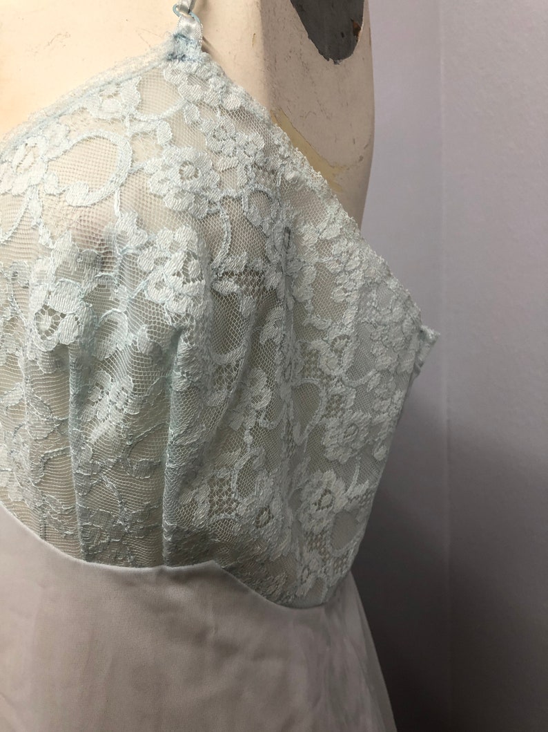 Vanity Fair Light Blue Somewhat Sheer Small Lingerie Slip With 36 Bust ...