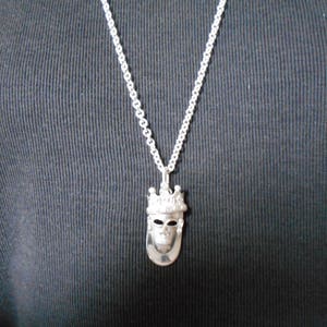 King Pendant & Chain - Etsy