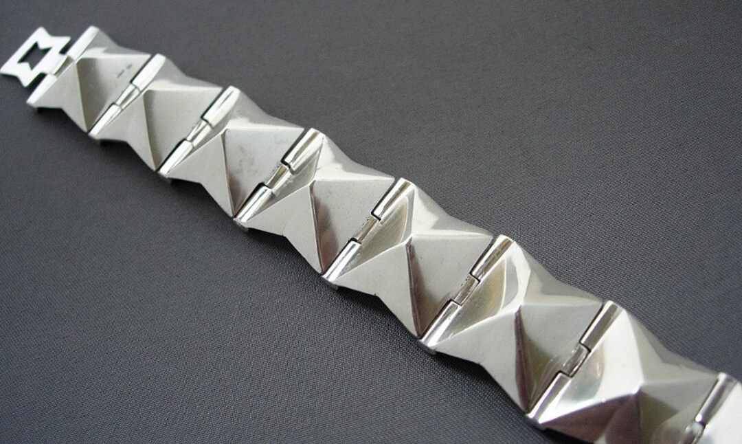 Silver Pyramid Bracelet - Etsy