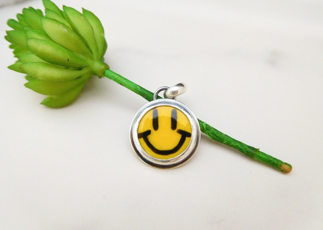 Smiley Face Glass Enamel Pendant- ONE Pendant - Sterling Silver ...