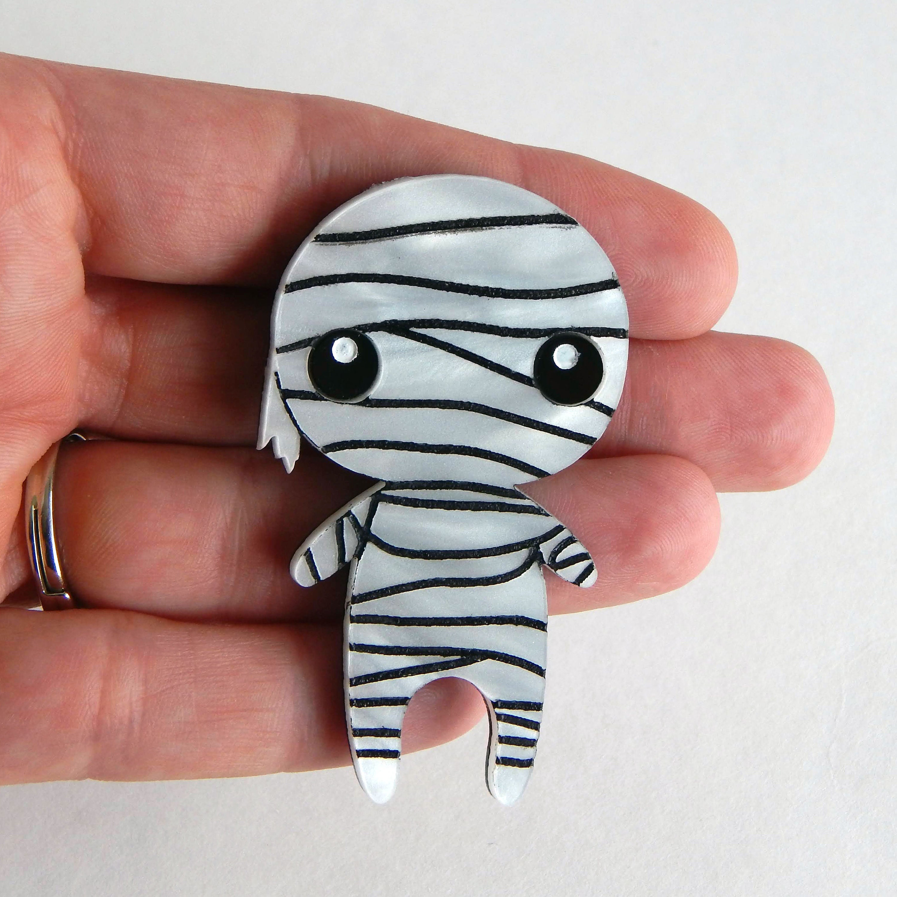 Handmade Acrylic Mummy Brooch, Halloween Pin - Etsy