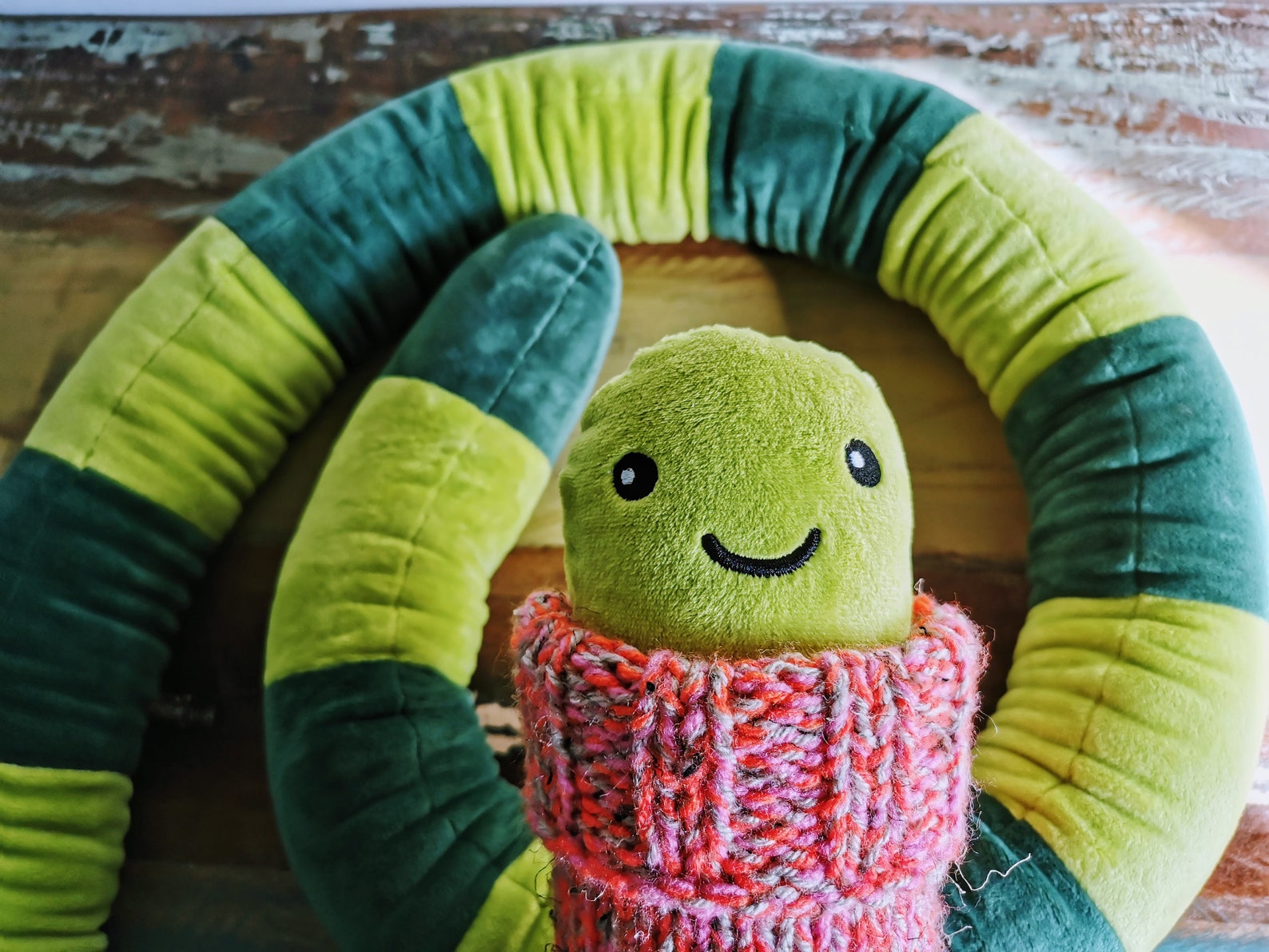 Giant Earthworm Plush, Hand-knitted Turtleneck, Funny Home Decor (200cm ...