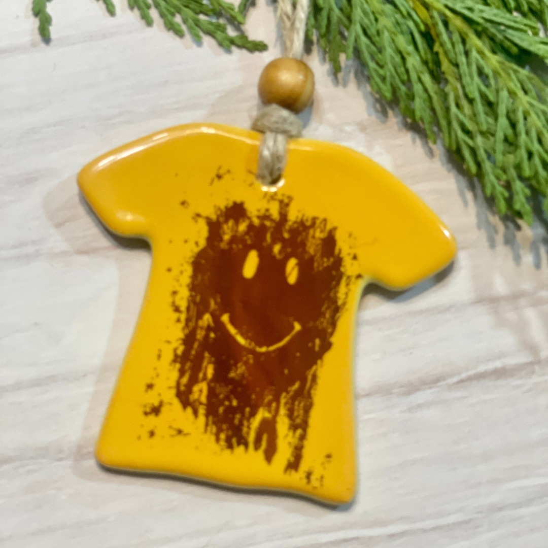 Forrest Gump Ceramic Ornament: Mud Splatter Smiley Face Shirt - Etsy
