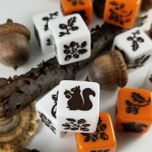 Acorn Dice / Set of 2 / D6 - Squirrel, Fall, Autumn - Etsy