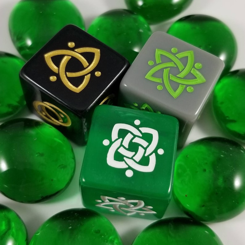 Celtic Dice / Set of 2 / D6 - Irish, Knot, Gaelic - Etsy