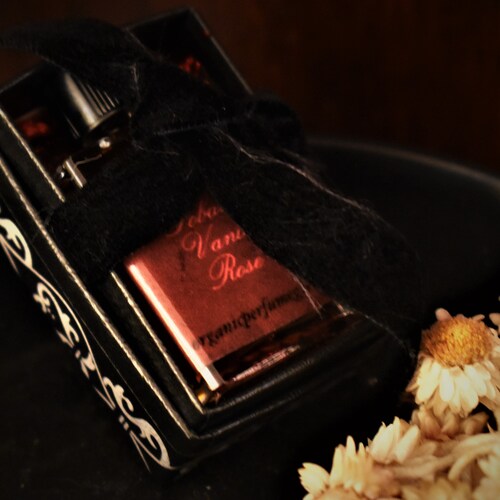 TOBACCO VANILLA ROSE Artisan Botanical Perfume / Natural - Etsy