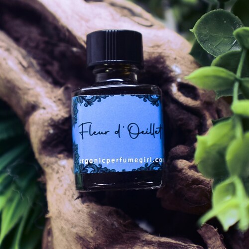FLEUR D'oeillet Botanical Perfume Blue Carnation - Etsy