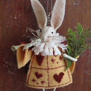 PDF DOWNLOAD DIY White Rabbit Alice in Wonderland Pattern by ...