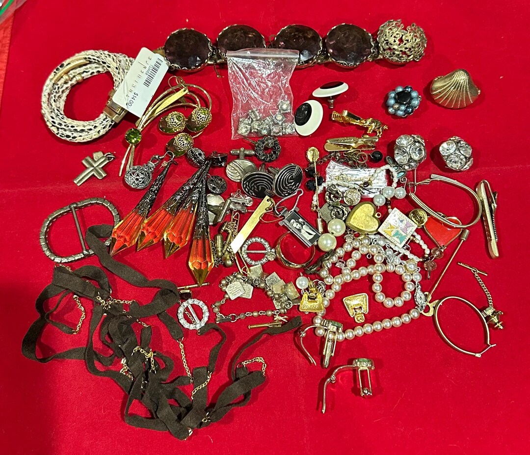 Lot of Costume Jewelry 1 Pound for Crafts Most Vintage Some New - Etsy