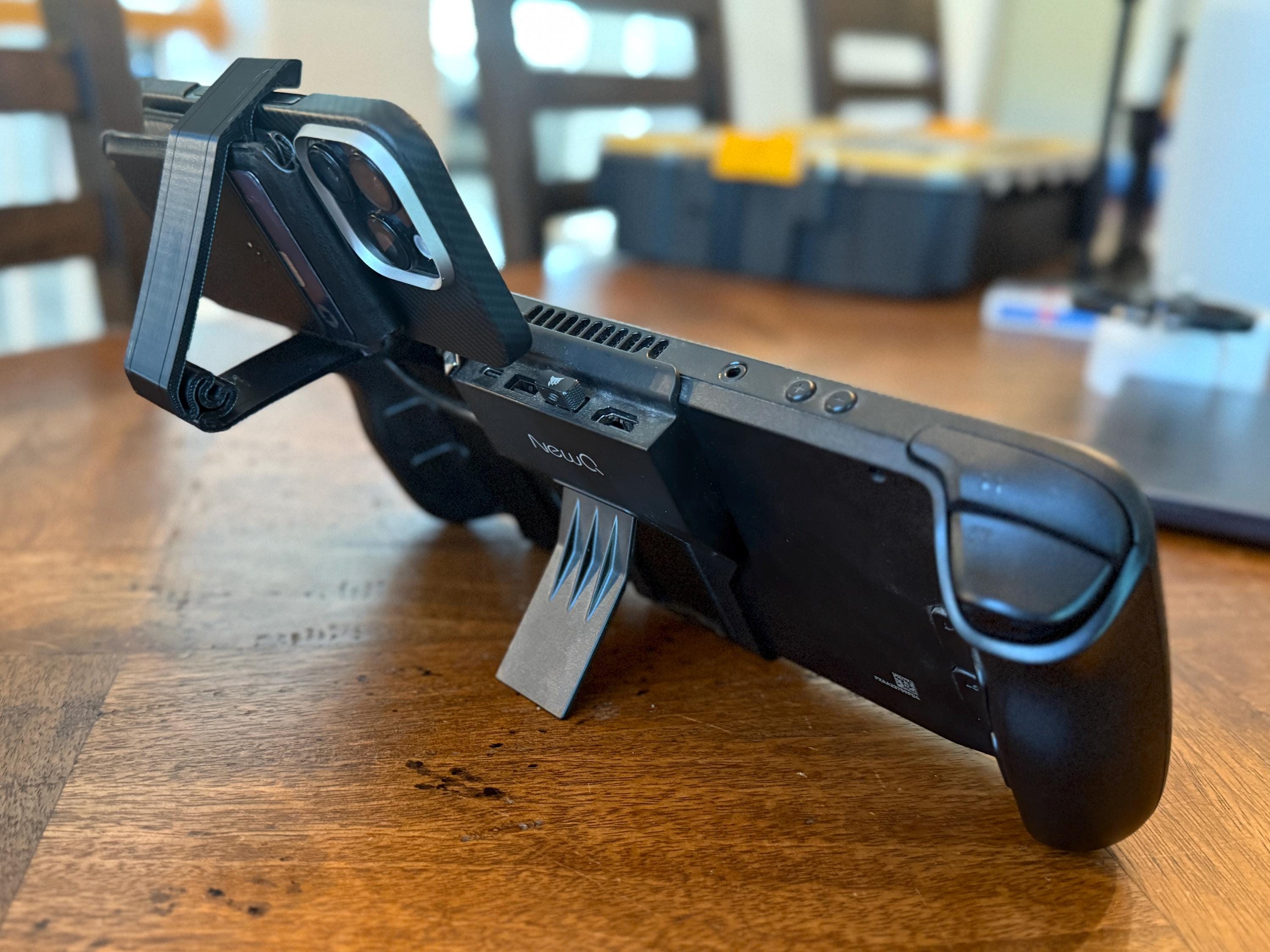3D Printed Steam Deck Phone Holder - Single-piece Snap-on Design ...