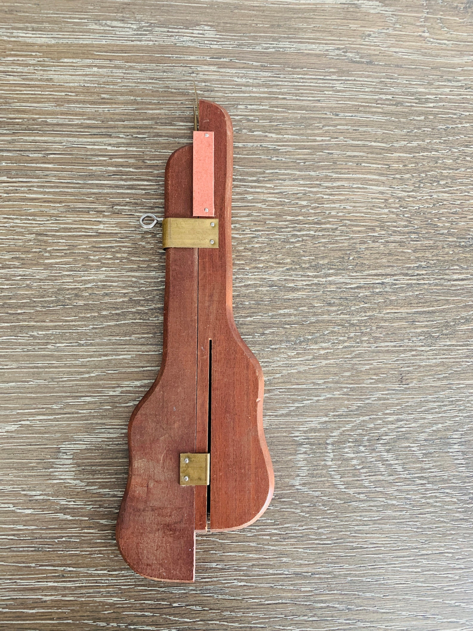 Wilson Brothers Rug Shuttle Awl Wood Label Tru-gyde 1950's - Etsy