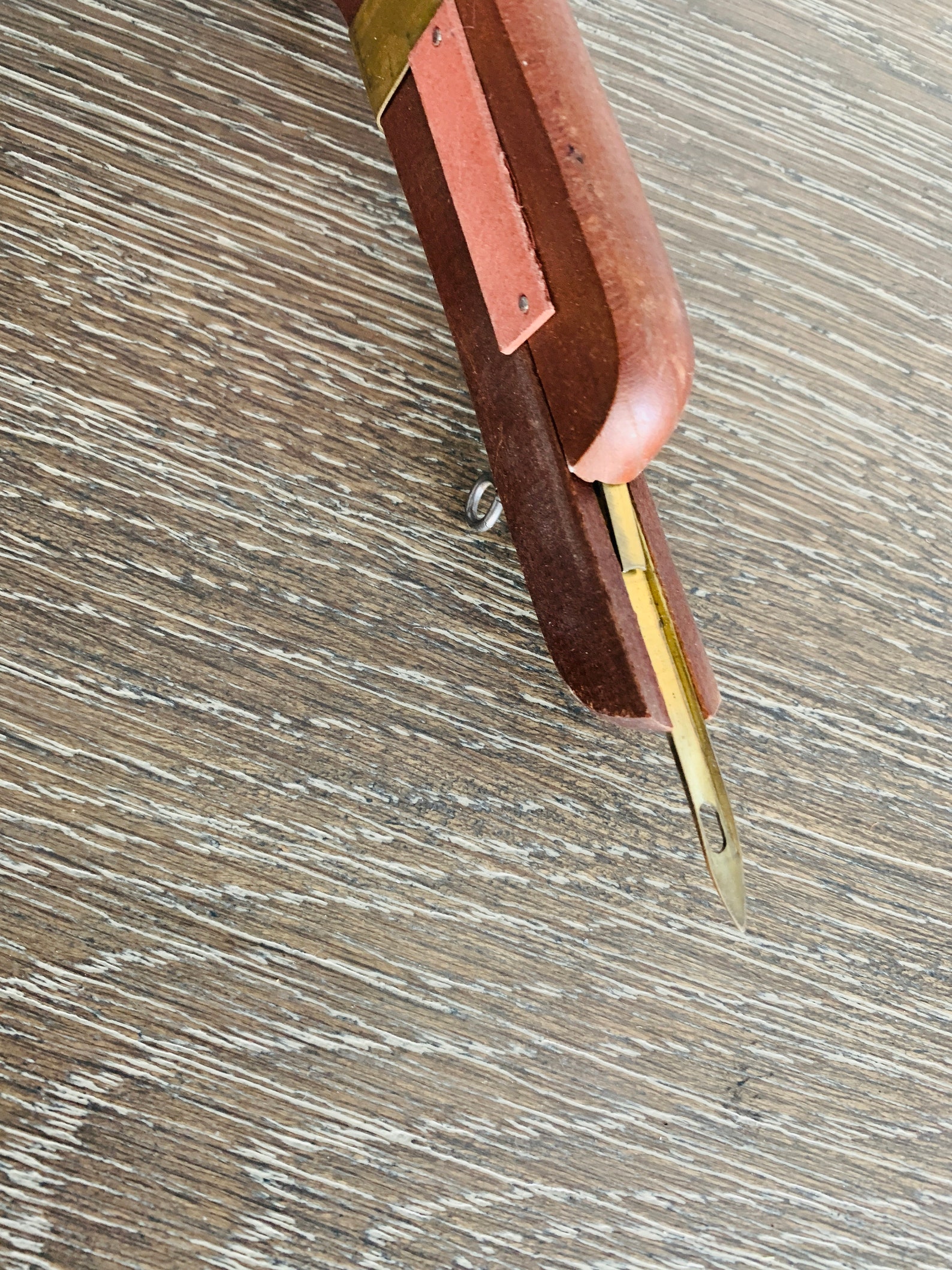 Wilson Brothers Rug Shuttle Awl Wood Label Tru-gyde 1950's - Etsy