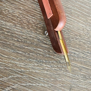 Wilson Brothers Rug Shuttle Awl Wood Label Tru-gyde 1950's - Etsy