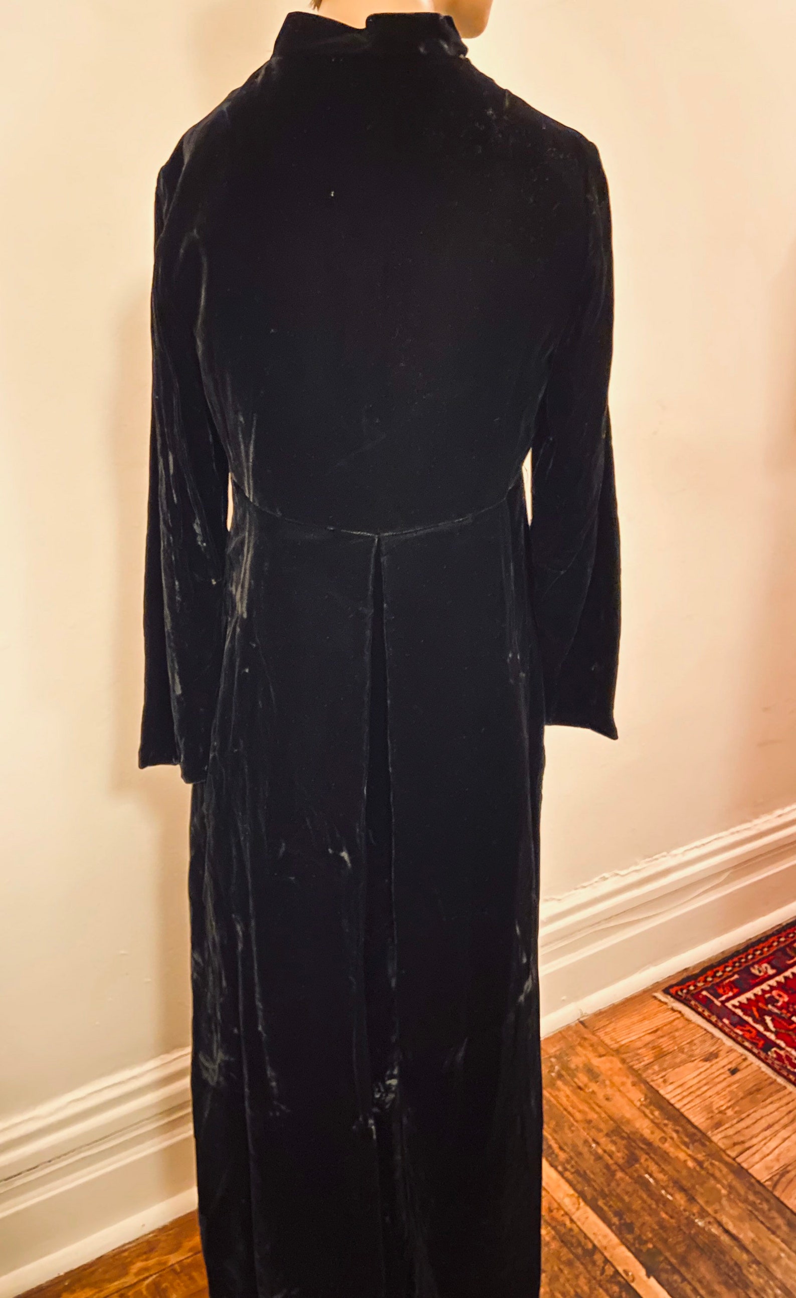 60s Long Black Velvet Theater/opera Coat With Rhinestone Buttons Small ...