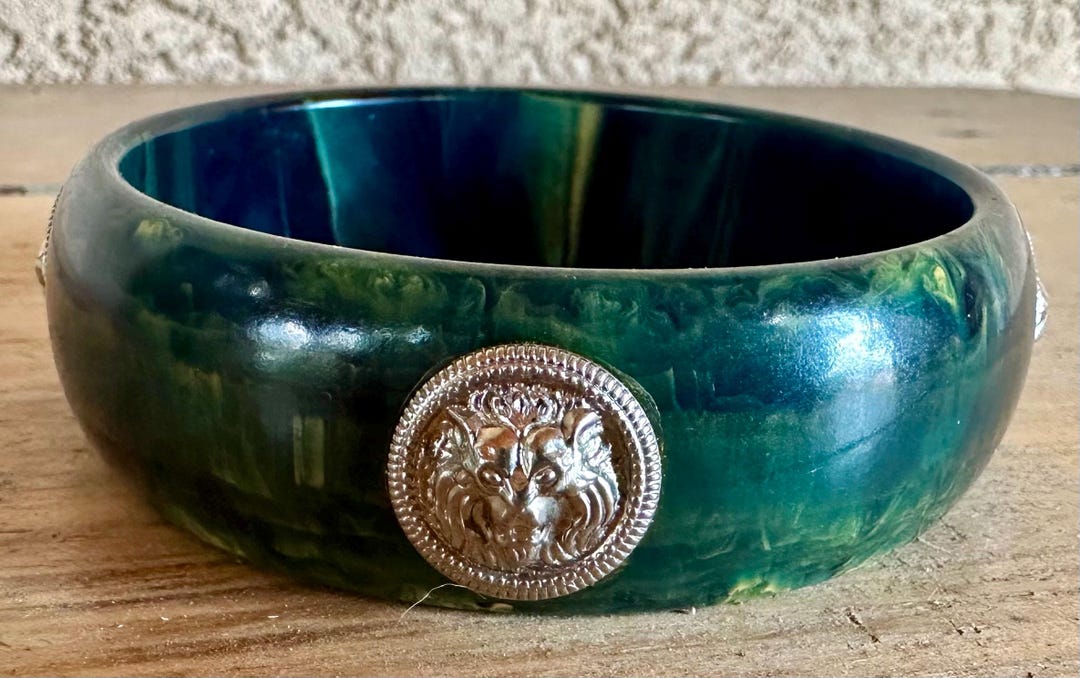 Authentic Vintage BLUE MOON BAKELITE Bangle Bracelet With Silver Lion ...
