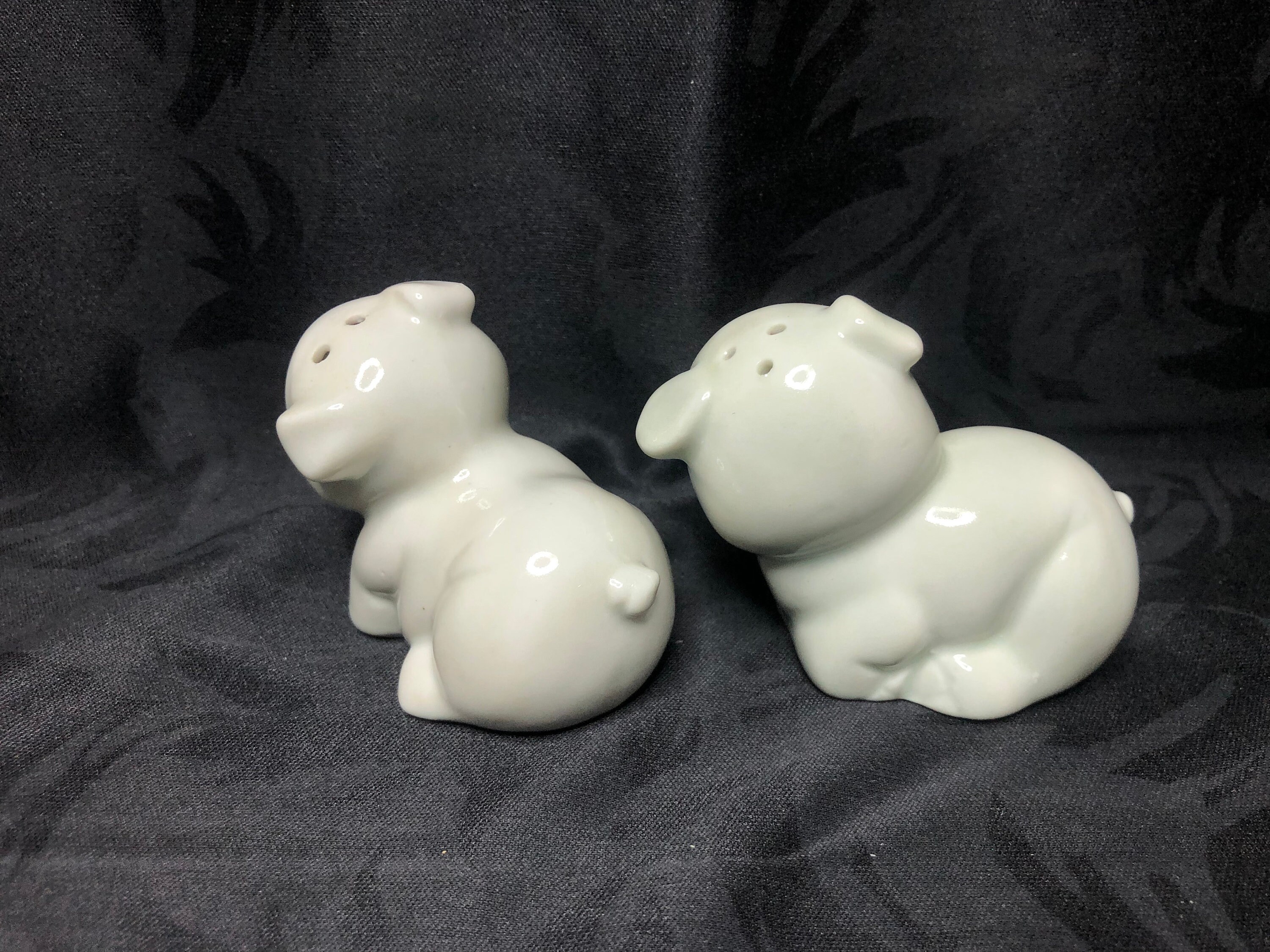 Adorable Pig Salt and Pepper Shakers - Etsy